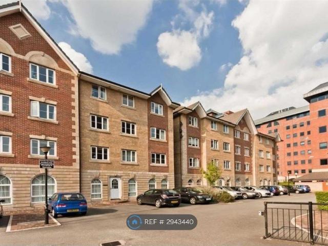 Labrador Quay, Salford M50, 2 bed flat to rent, £1,250 pcm | PrimeLocation