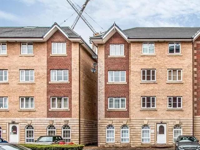 Labrador Quay, Salford, M50 3YH, United Kingdom | 2 bed apartment for rent #139544571 | Rentberry