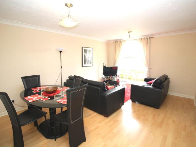 Labrador Quay, Salford Quays, Salford M50, 2 bed flat to rent, £1,200 pcm | PrimeLocation