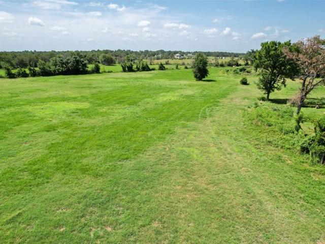 Lacy Ln, Bedias, TX 77831