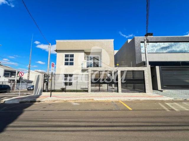LaCasa Imóveis vende: Lindo sobrado no Bairro Dos Estados!