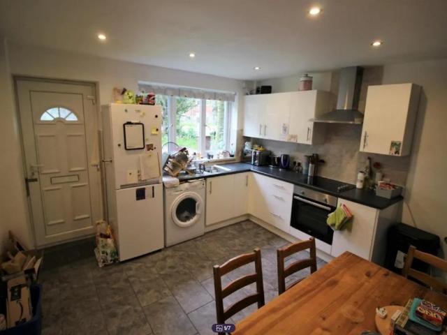 Lace Street, Nottingham NG7 3 bed semi detached house to rent £1,170 pcm £270 pw