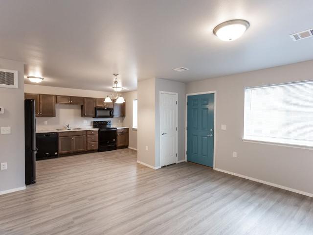 Lacey Village Townhomes 1 Bedroom Apartment for Rent at 510 N Bahnson Ave, Sioux Falls, SD 57103