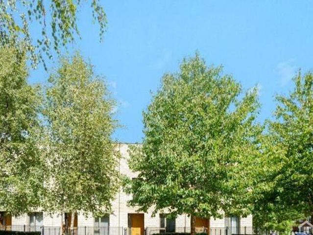 Lacey Drive, Edgware, 4 Bedroom Terraced