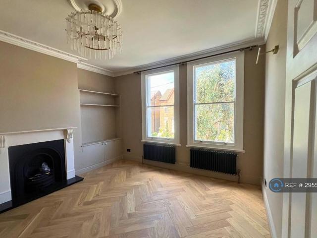 Lady Margaret Road, London, N19 2 bed flat to rent £2,850 pcm £658 pw