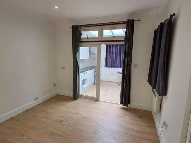 Lady Margaret Road, Southall, UB1