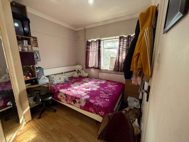 Lady Margaret Road, Southall UB1, 2 bed flat to rent, £1,799 pcm | PrimeLocation