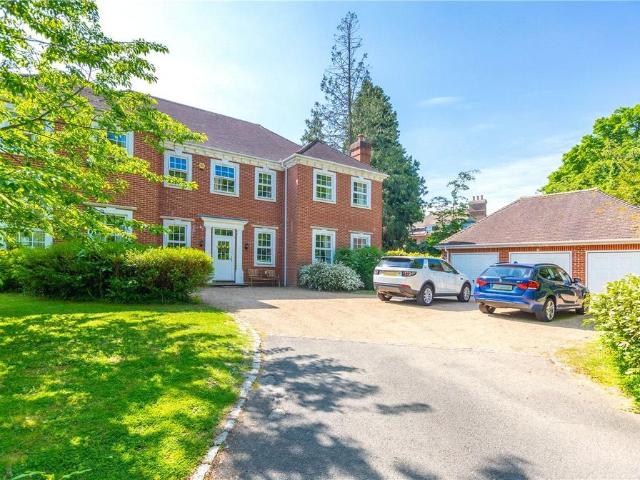 Lady Margaret Road, Sunningdale. 5 bed detached house to rent £7,500 pcm £1,731 pw