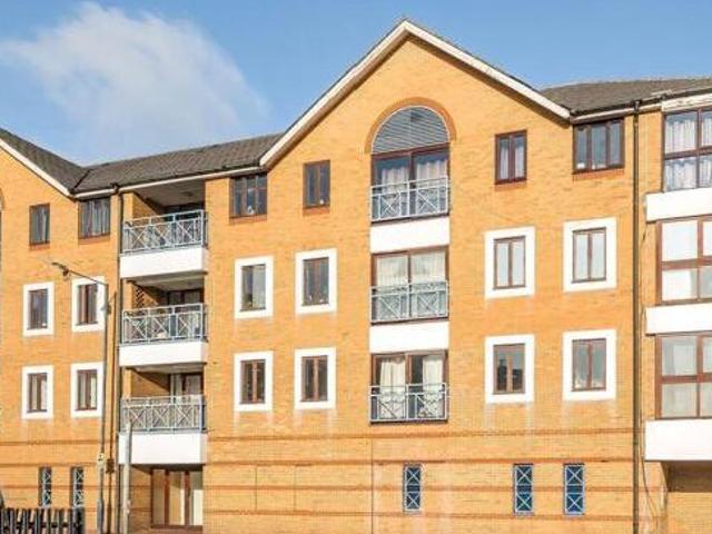 Lady Booth Road, Kingston Upon Thames, 1 Bedroom Flat