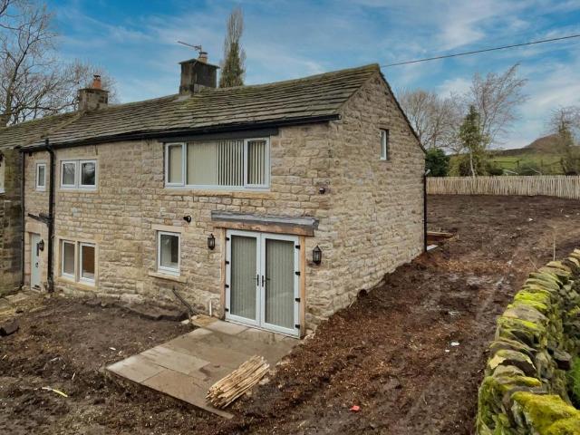 Lady Lane, Bingley, BD16 3 bed semi detached house to rent £1,395 pcm £322 pw