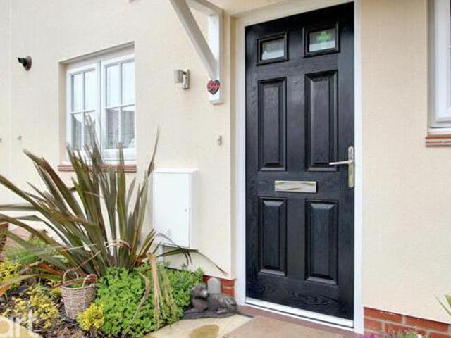 Lady Road, Thurston, 4 Bedroom Semi detached