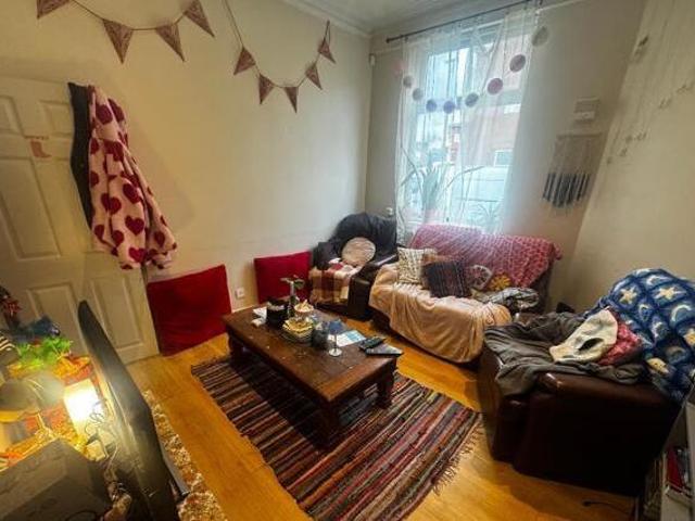 Ladybarn Lane, Fallowfield, 4 Bedroom End