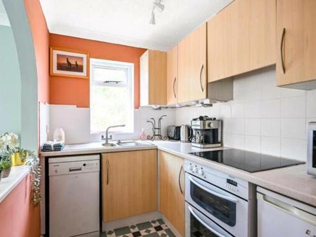 Ladygrove Drive, Burpham, 2 Bedroom Maisonette