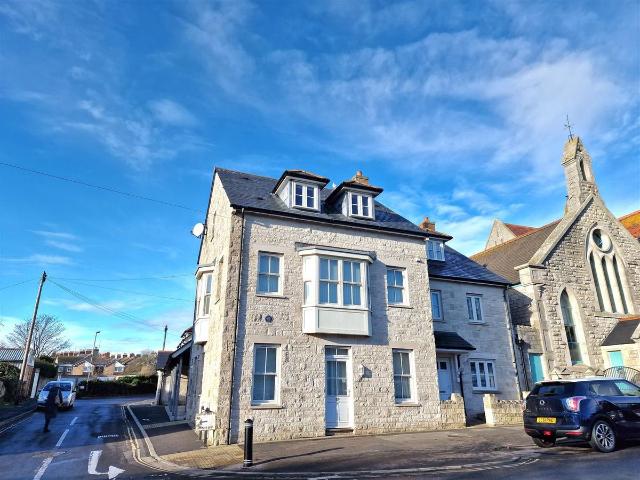 Ladymead Close, Portland DT5, 1 bed flat to rent, £750 pcm | PrimeLocation