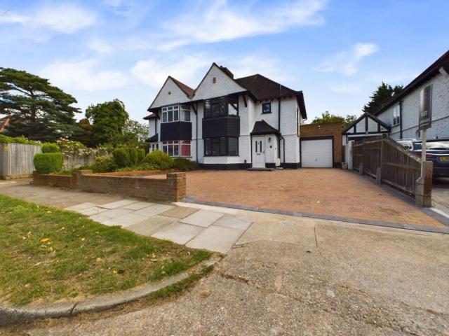Ladywood Avenue, Petts Wood BR5, 3 bed semi detached house to rent, £3,000 pcm | PrimeLocation