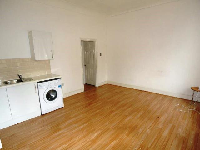 Ladywell, London SE13, 1 bed flat to rent, £1,400 pcm | PrimeLocation
