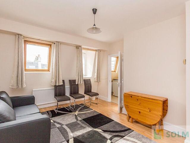Ladbroke Crescent, London W11 1 bed flat to rent £1,850 pcm £427 pw