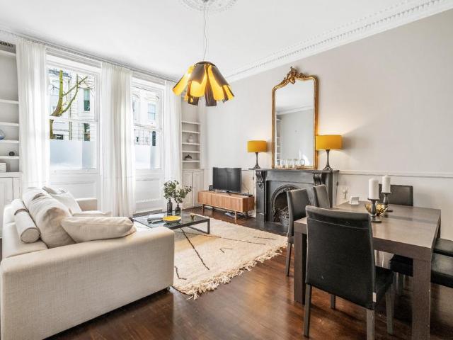 Ladbroke Gardens, London 1 bed flat to rent £5,633 pcm £1,300 pw