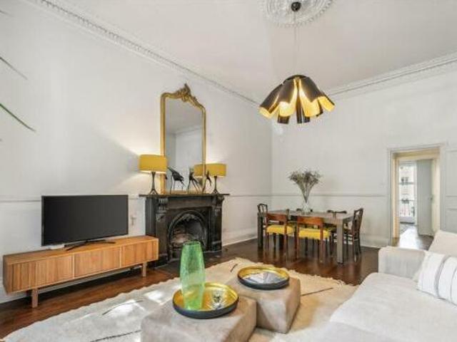 Ladbroke Gardens, London, 1 Bedroom Flat