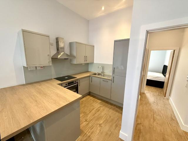 Ladbroke Grove W10, 2 bed flat to rent, £2,838 pcm | PrimeLocation