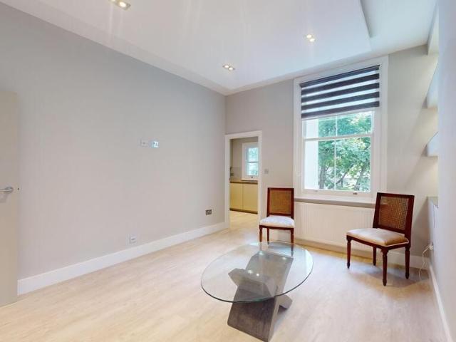 Ladbroke Grove, London W10, 2 bed flat to rent, £2,750 pcm | PrimeLocation