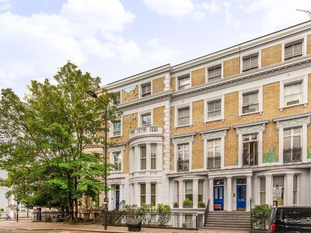 Ladbroke Grove, London W11, 2 bed flat to rent, £2,817 pcm | PrimeLocation