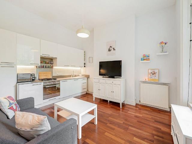 Ladbroke Grove, Notting Hill W10, 1 bed flat to rent, £1,900 pcm | PrimeLocation