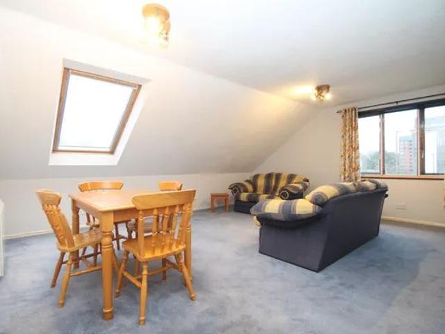 Ladbroke Road, Redhill RH1