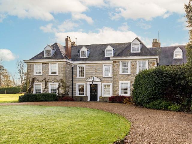 Ladbroke, Southam, Warwickshire CV47, 2 bed flat to rent, £1,350 pcm | PrimeLocation