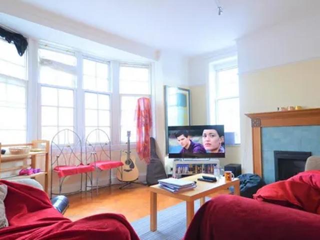 Ladbrokes, 187 Hagley Road, Birmingham, B16 9RD, United Kingdom | 3 bed apartment for rent #139542796 | Rentberry