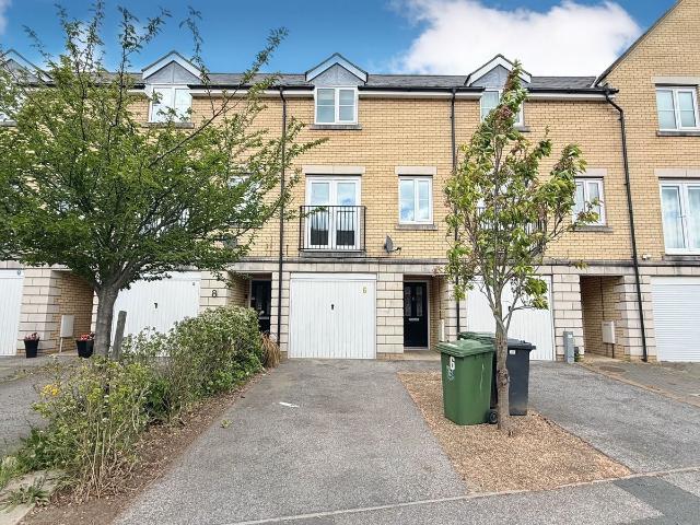Ladbrooke Road, Great Yarmouth NR31, 2 bed town house to rent, £950 pcm | PrimeLocation