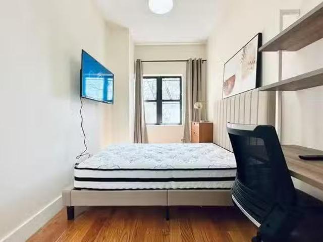 Lafayette Ave, Brooklyn, NY