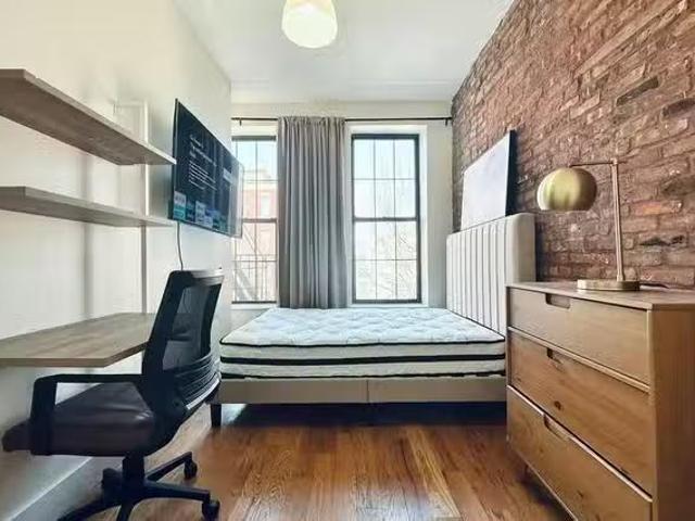 Lafayette Ave, Brooklyn, NY