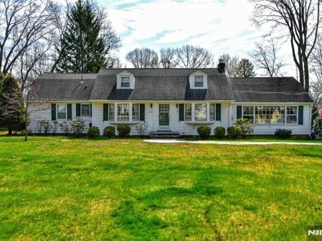 Lafayette Ave, Wyckoff, Home For Sale