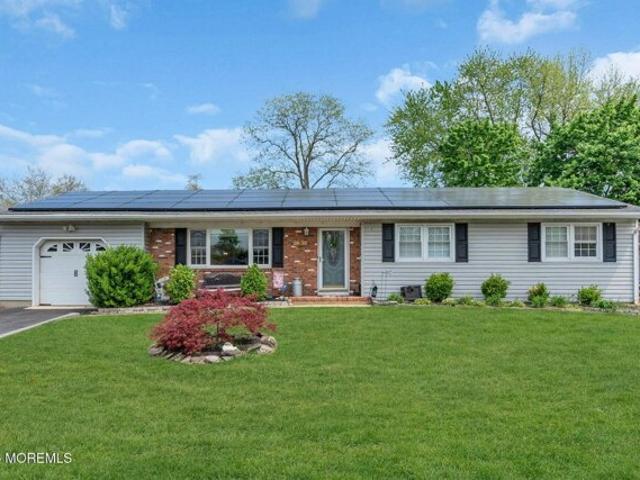 Lafayette Dr, Brick, Home For Sale