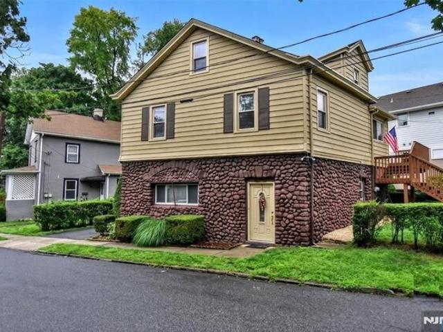 Lafayette Pl, Waldwick, Home For Sale