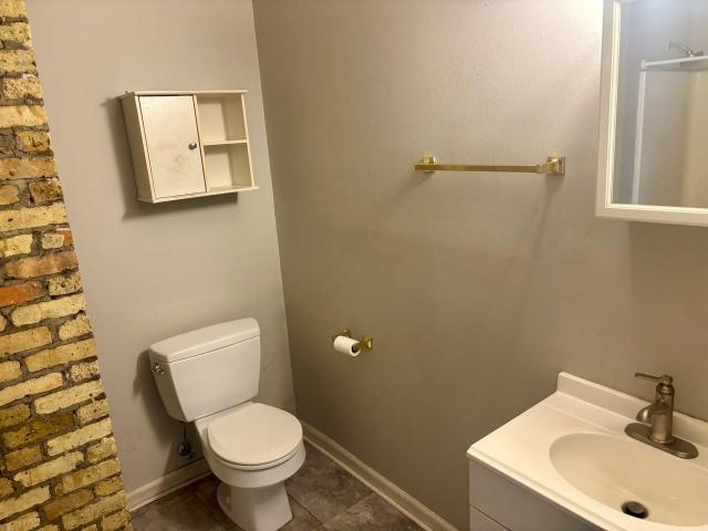 Lafayette Place 1 Bedroom Apartment for Rent at 1718 E Lafayette Pl, Milwaukee, WI 53202 Lower East Side