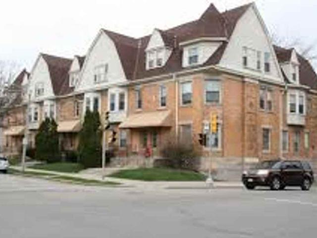 Lafayette Place Studio Apartment for Rent at 1718 E Lafayette Pl, Milwaukee, WI 53202 Lower East Side