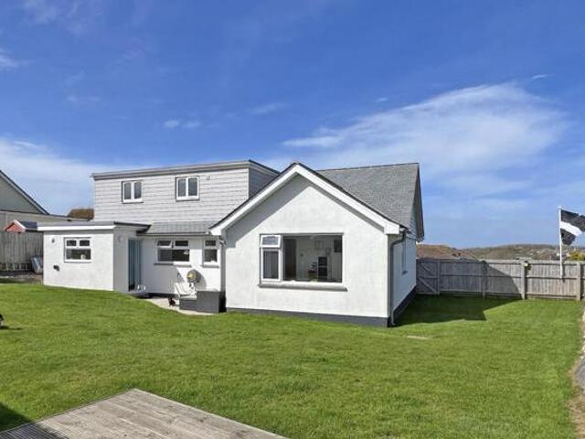 Laflouder Fields, Mullion, 5 Bedroom Detached