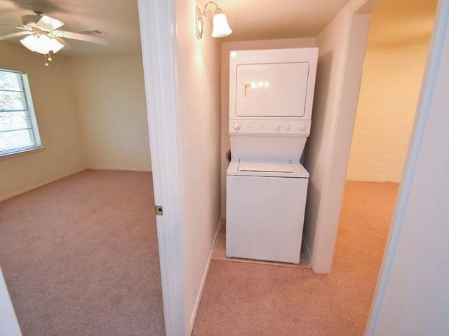Lafreniere 2 Bedroom Apartment for Rent at 6566 Park Manor Dr, Metairie, LA 70003