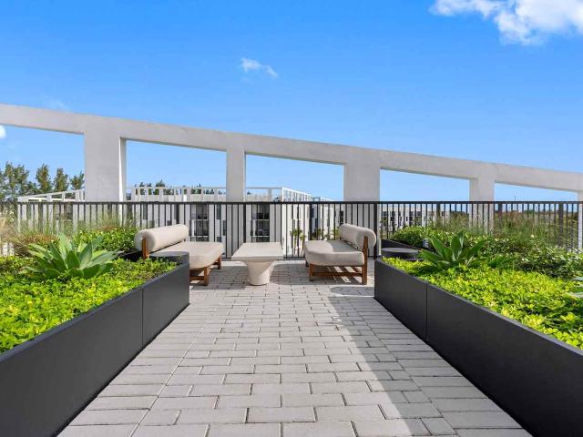 Laguna Gardens 2 Bedroom Apartment for Rent at 20775 Nw 17th Ave, Miami Gardens, FL 33056