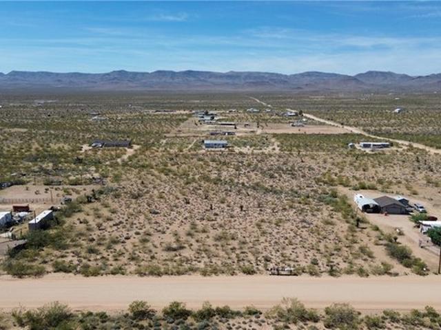 Laguna Rd, Golden Valley, AZ 86413