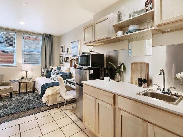 Lago aPodments Studio Apartment for Rent at 10610 Meridian Ave N, Seattle, WA 98133 North College Park