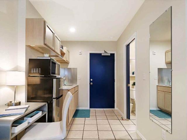 Lago aPodments Studio Apartment for Rent at 10610 Meridian Ave N, Seattle, WA 98133 North College Park