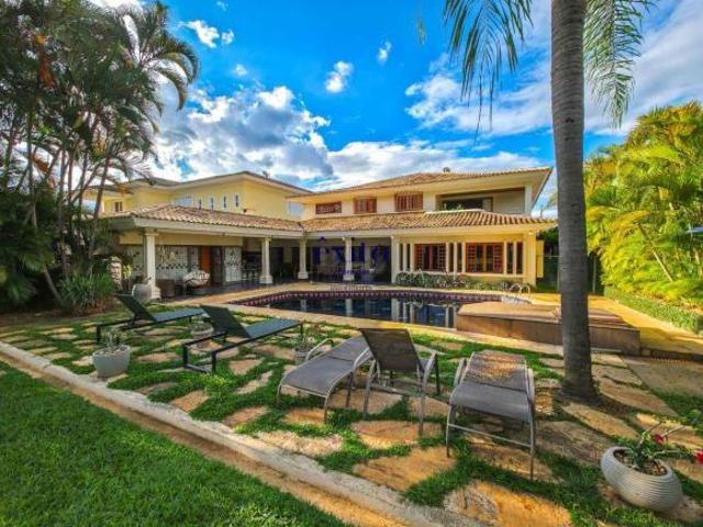 Lago Sul, SHIS QI 9. Excepcional casa à venda com EXCLUSIVIDADE!