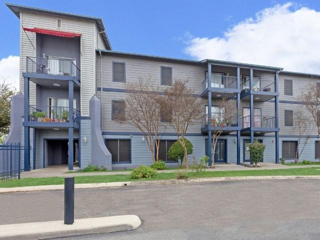 Lago Vista Apartments 1 Bedroom Apartment for Rent at 4243 W Commerce St, San Antonio, TX 78237 Prospect Hill