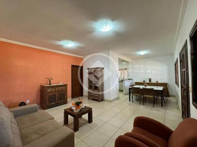 LAGOA SANTA Casa a venda 3 quartos com suíte, com piscina / My Broker