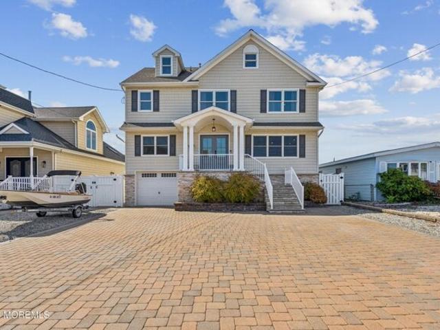 Lagoon Dr W, Toms River, Home For Sale
