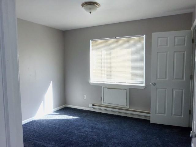 Lahser 1 Bedroom Apartment for Rent at 16885 Lahser Rd, Detroit, MI 48219 Redford