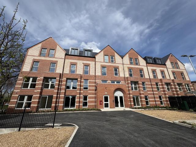 Laindon Road, Manchester, M14 2 bed apartment to rent £1,150 pcm £265 pw